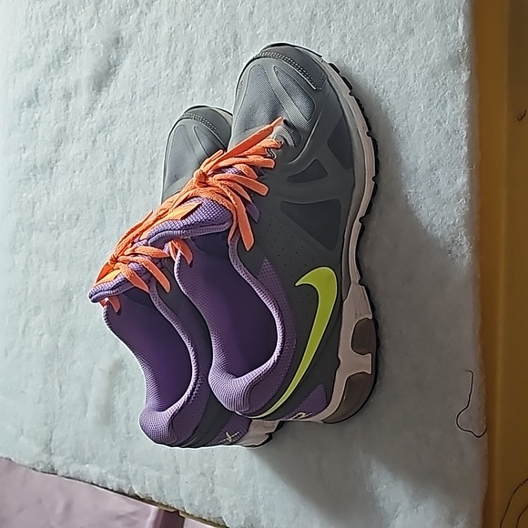 Nike | Shoes | Gently Used Nike Sneakers | Poshmark